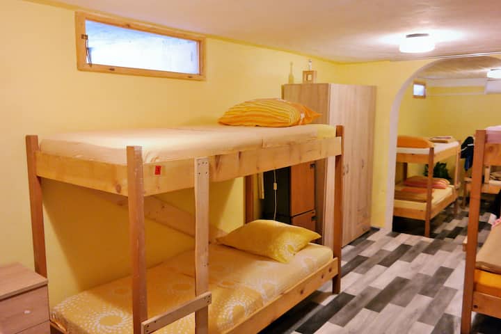 Dragan's Den - Bed In Mixed Dormitory #4 - Korčula