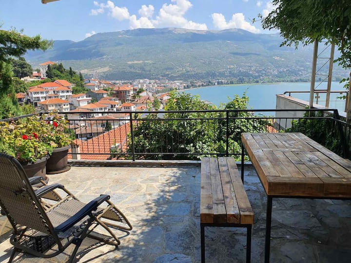 Old Town Apartment With Panoramic View - Ohrid