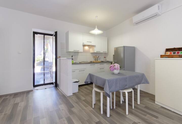 One Bedroom Apartment - Poreč