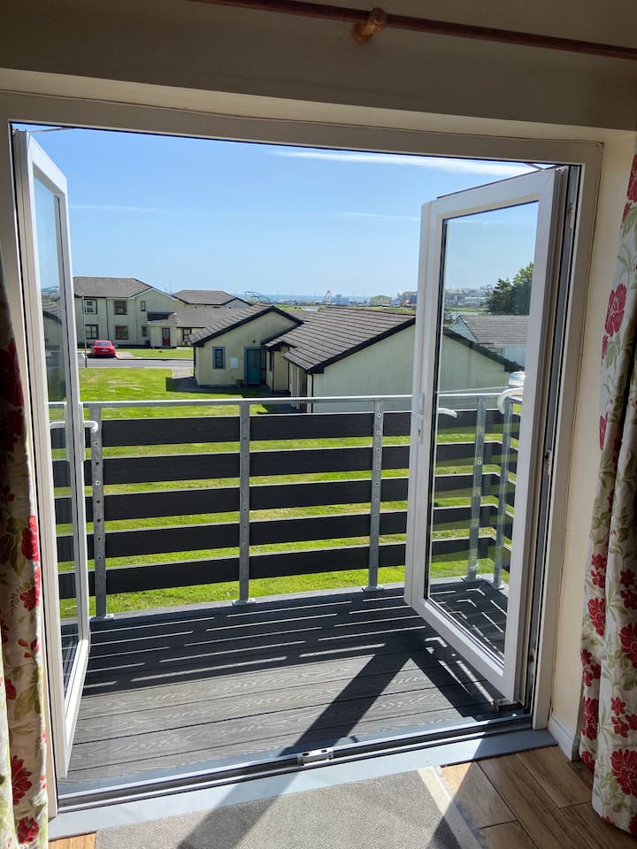 Bright Spacious Apartment - Resort Location - 特拉莫爾