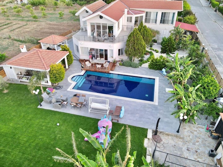 Luxurious Art Villa - Cyprus