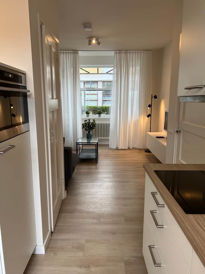 New 2 Bedroom, 2 Floor Apartment With Small Garden - Maastricht