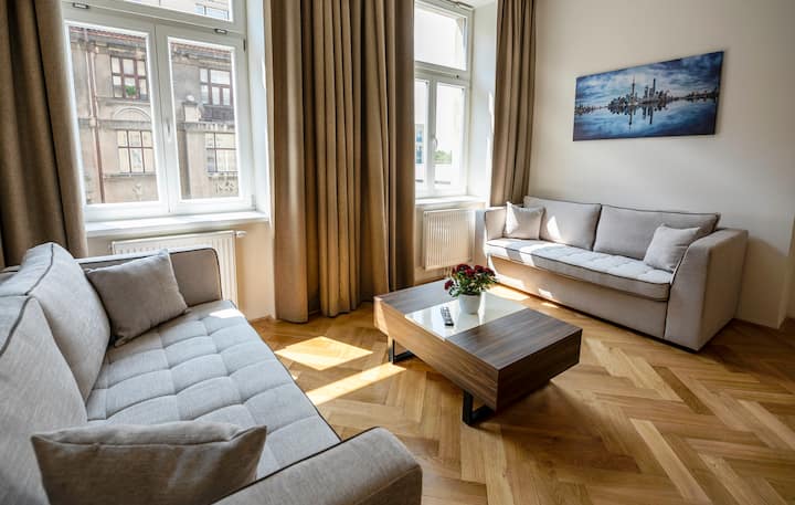 Letna Garden 70m2 Apartment. Netflix Tv - Prague