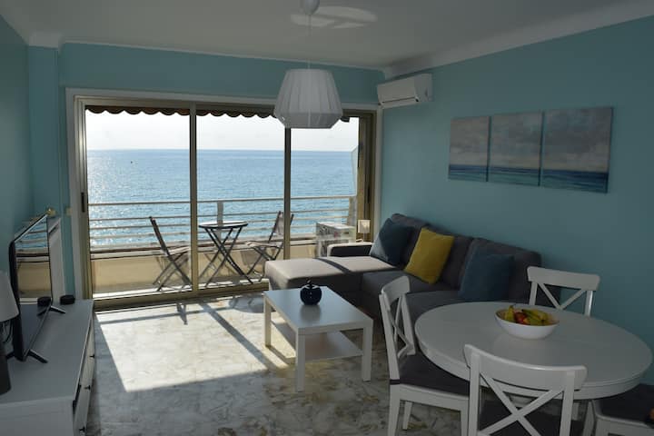 Charming Apartment Directly Facing The Sea. - ibis budget Menton Bord de Mer