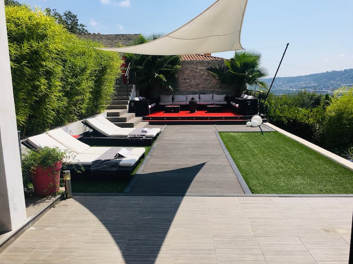 Belle Villa Contemporaine Au Calme - Nice