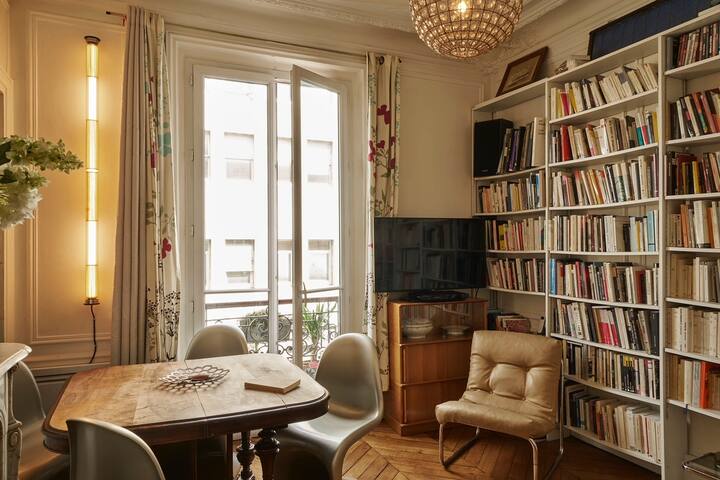 Charmant Appartement Dans Un Quartier Animé - France