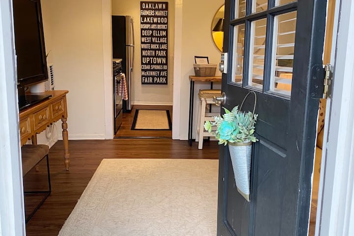 Charming Devonshire Guest Cottage-park Cities - Dallas, TX