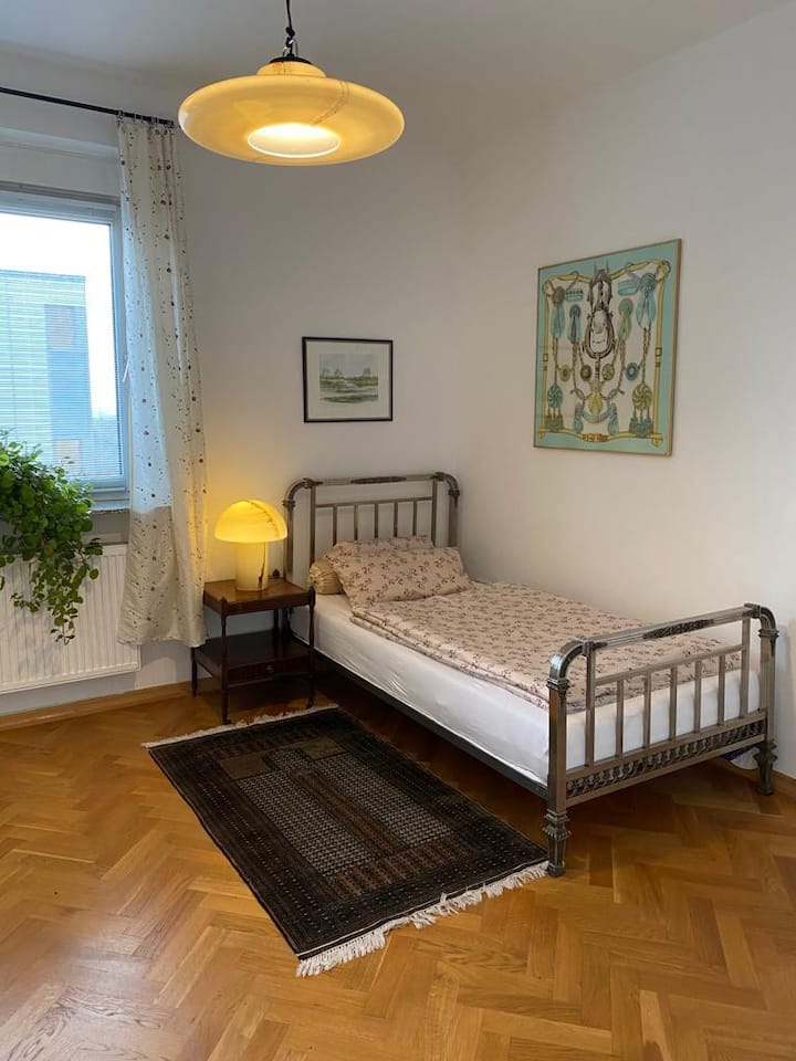Schickes Zimmer In Alter Villa - Bergisch Gladbach