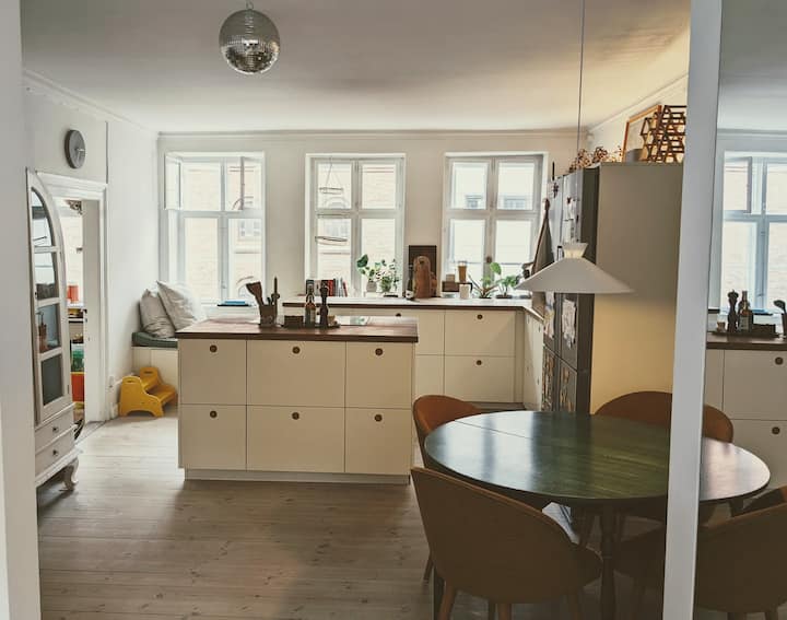 Lejlighed På Christianshavn - Lys Og Fredelig - Copenhagen