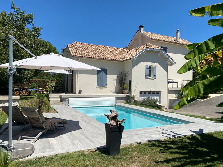 Maison De Vacances Avec Piscine - Villeneuve-sur-Lot