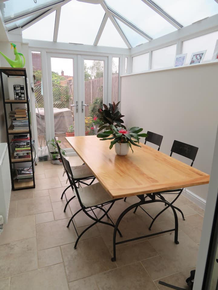 Spacious Double Room In Godalming - Guildford, UK