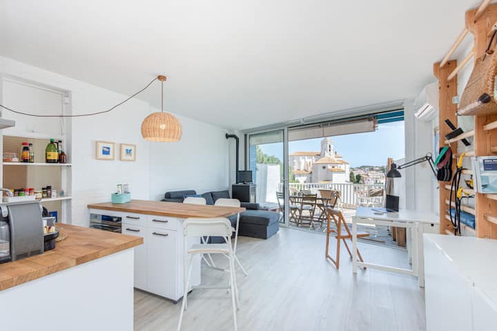 Vive La Esencia De Cadaqués En El @Cadaquesb17!! - Cadaqués