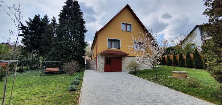 Borostyán Apartman - Balatonalmádi