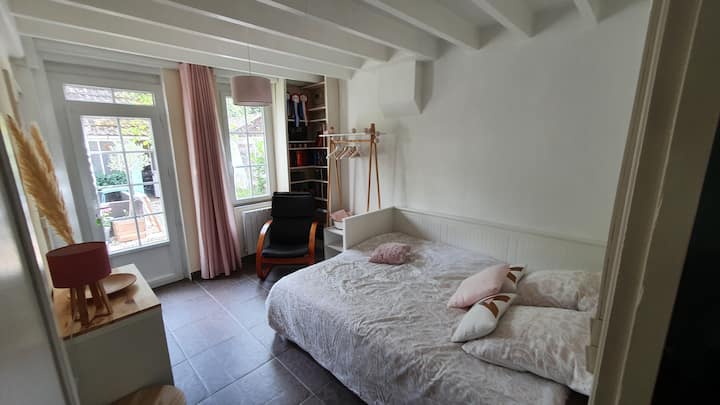 Chambre Au Calme Avec Vue Sur Le Jardin - Salbris