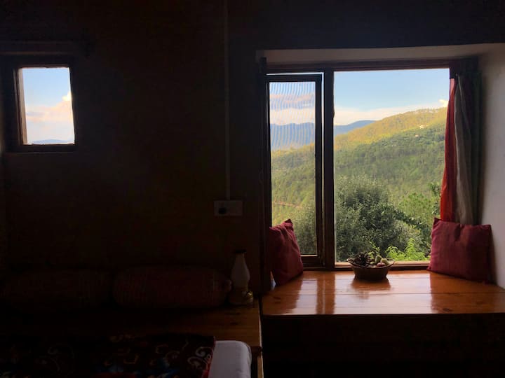 Maya Homestay Peora - Bed & Breakfast - Uttarakhand