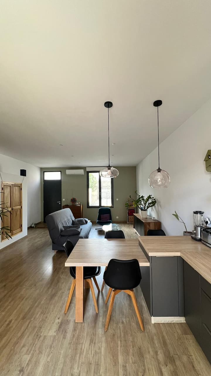 Maison Avec Clim Et Piscine à 7 Min Du Centre - ibis Avignon Centre Gare