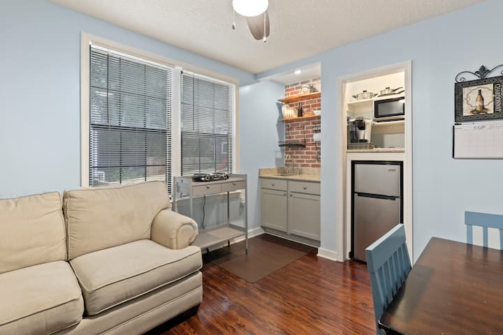 Central B&b - Desk & Wifi - Guest Suite - Jacksonville, FL