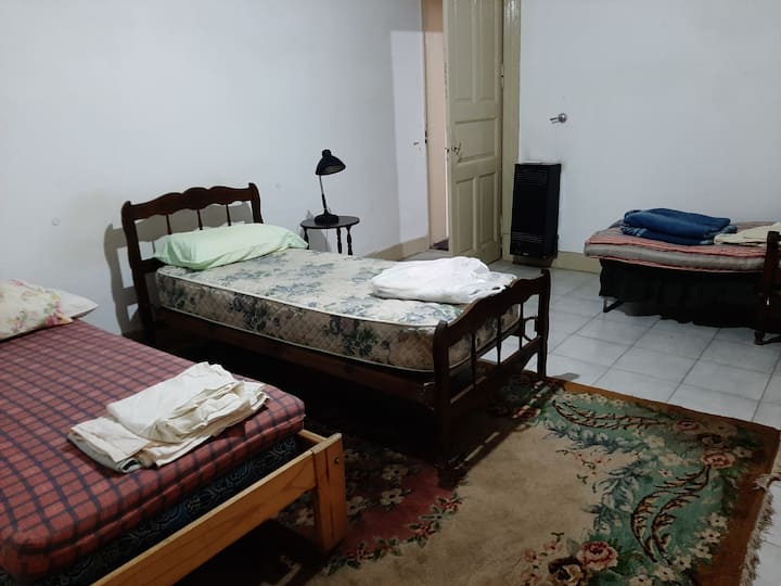 Alquilo Casa Con Garage, Dia,semana,quincena - Pergamino