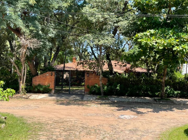 Oasis De Paz En Villa Veraniega De San Bernardino - Paraguay