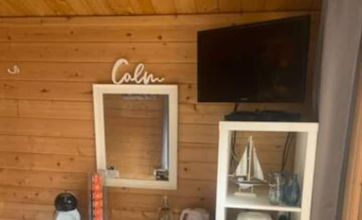 The Roberts Lodge - A Cosy Glamping Experience - Wareham
