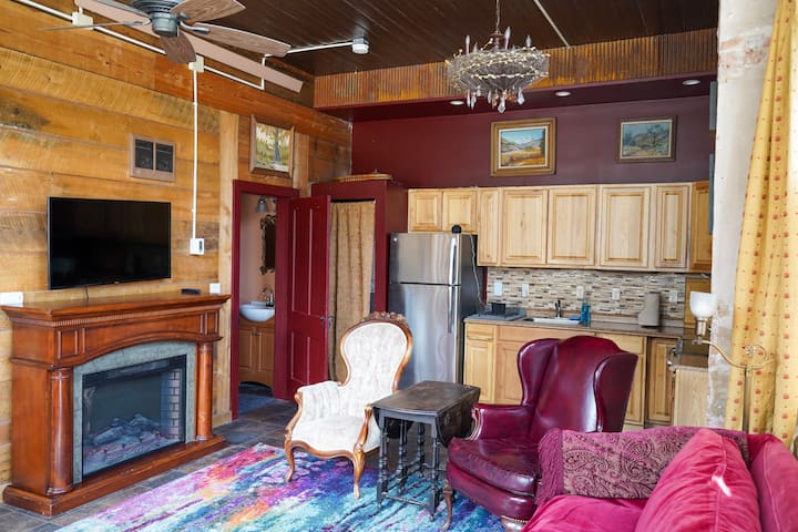 The Silverton Lodge: Kendall Mountain Suite - Silverton, CO