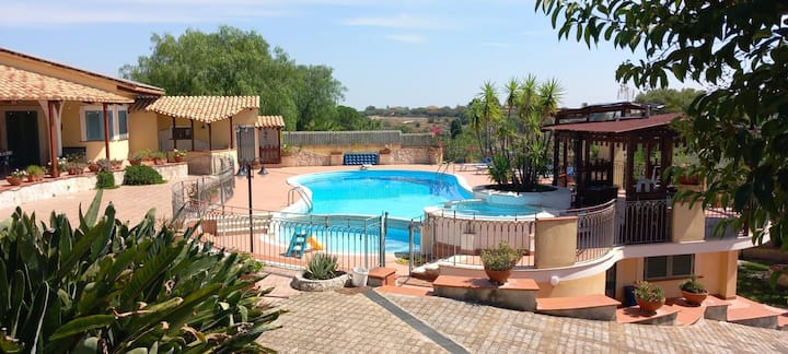 Villa Marianna: An Oasis For The Whole Family! - Sicily