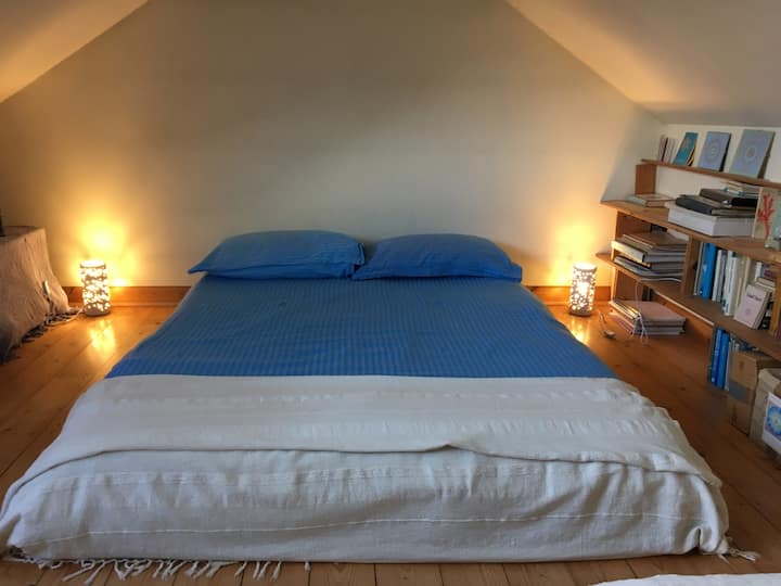 Peaceful Upstairs Bedroom In Pembrokeshire. - Cardigan