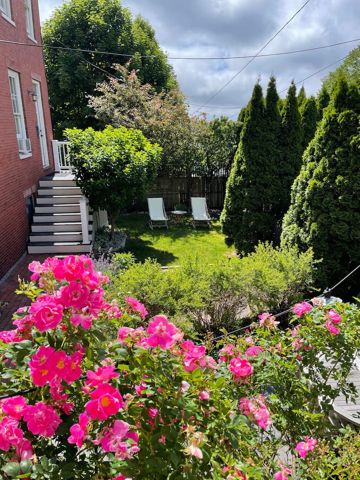 Sunny West End Apartment With Private Courtyard - Portland, ME