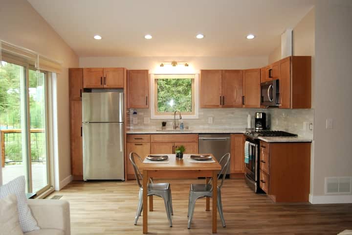 Hillside Retreat - Anchorage, AK