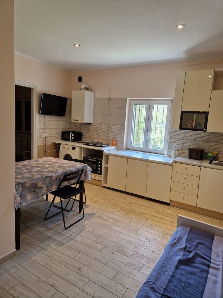 Fare Bnb Casetta Sul Fiume In Città - Reggio Emilia