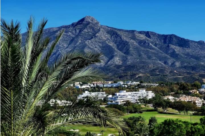 Apartment With Lovely Views - Puerto Banús