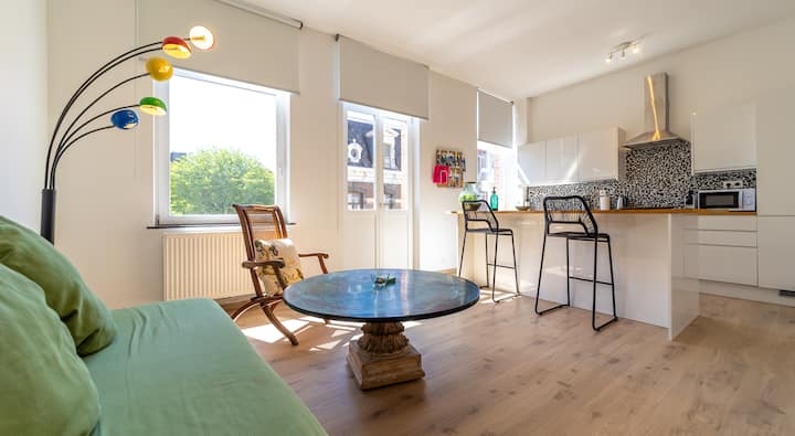 N•8  • 1er éTage • Gare Des  Guillemins • - Chaudfontaine