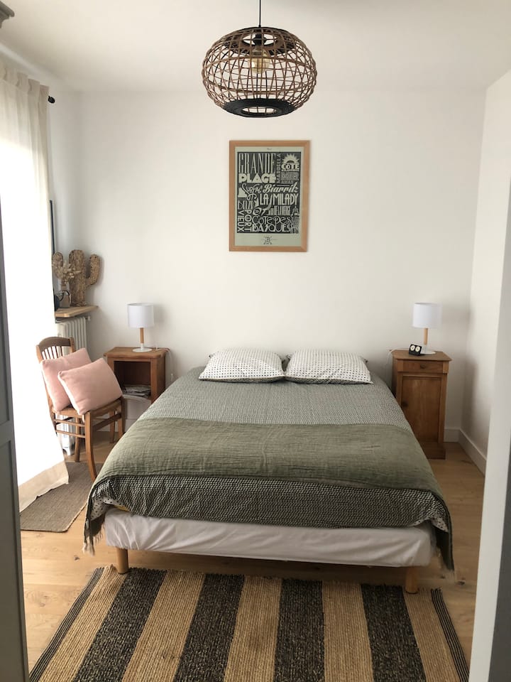 Chambre Moderne Indépendante-sdb Privative Pessac - Pessac