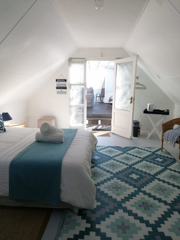 Llamedos Loft Room With Views Of The Lagoon - Langebaan