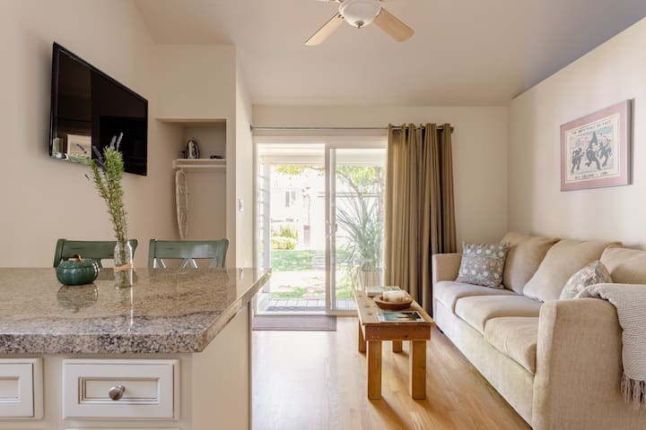 Secluded Spa-like Retreat In Studio City - Los Angeles, CA