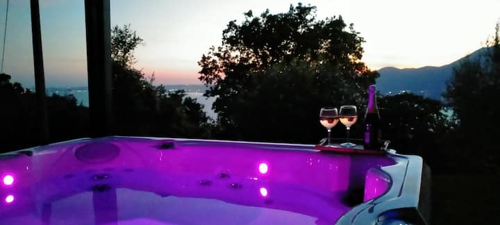 Jacuzzi, Pool, Lake Garda View, Private Garden - San Zeno di Montagna
