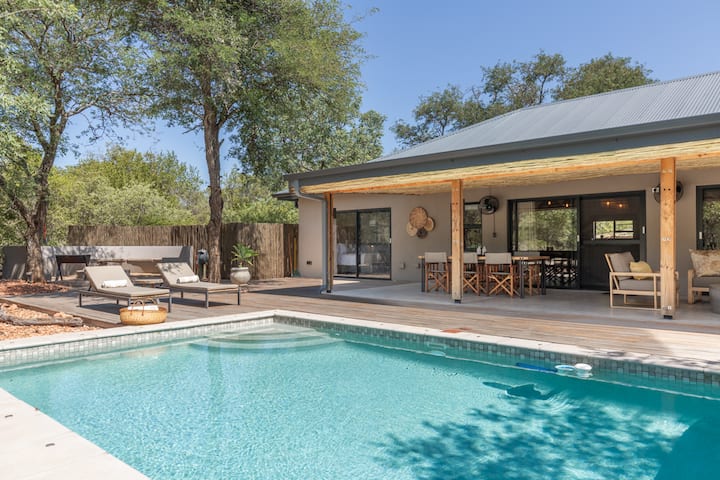 Ubuntu Luxury Villa On Hoedspruit Wildlife Estate - Hoedspruit