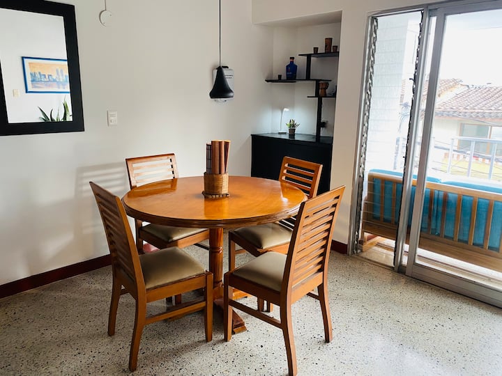A1. Living Poblado: Cómoda Habitación Privada - Medellín