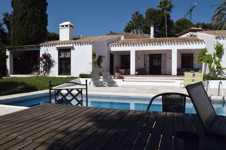 Double Ensuite Room In Villa With Pool, Marbella. - Marbella