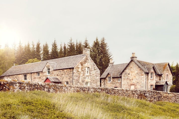 Clachan Farmhouse, Old Struan Near Pitlochry - Blair Atholl