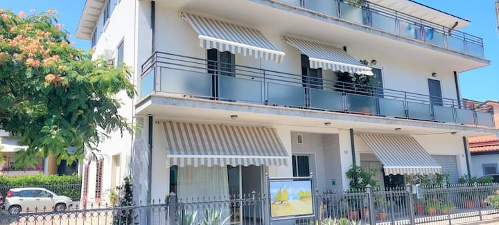 Indipendent House , Relax And Sea In Bellaria - Bellaria-Igea Marina