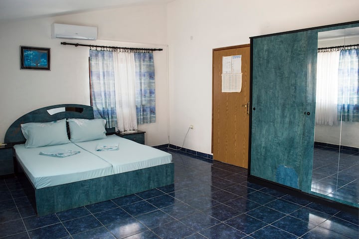 Blue Apartment With Sea Views - Trogir