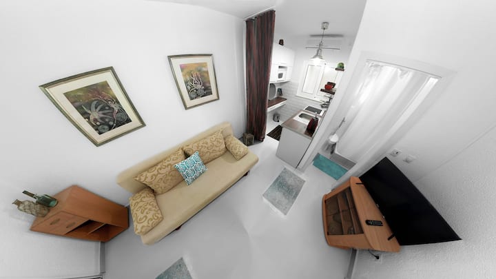 Room & Bedroom Apartment For 2 Persons - Montenegro