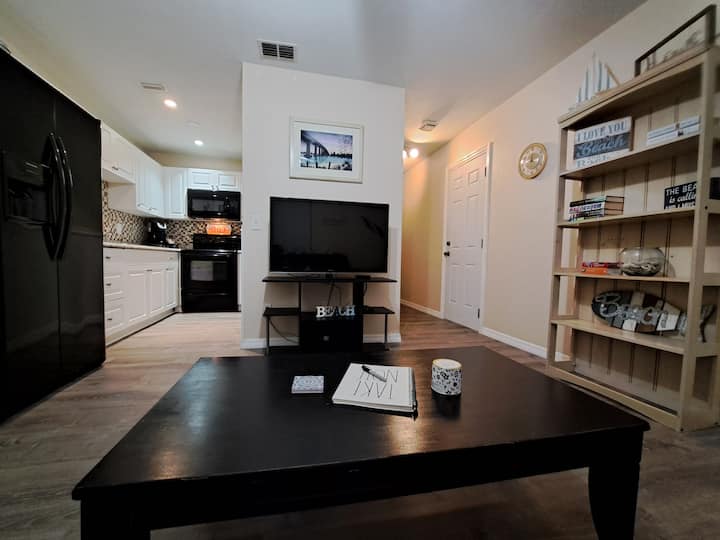 Renovated 1/1 Guest House Apartment -Pets Welcome! - Vero Beach, FL