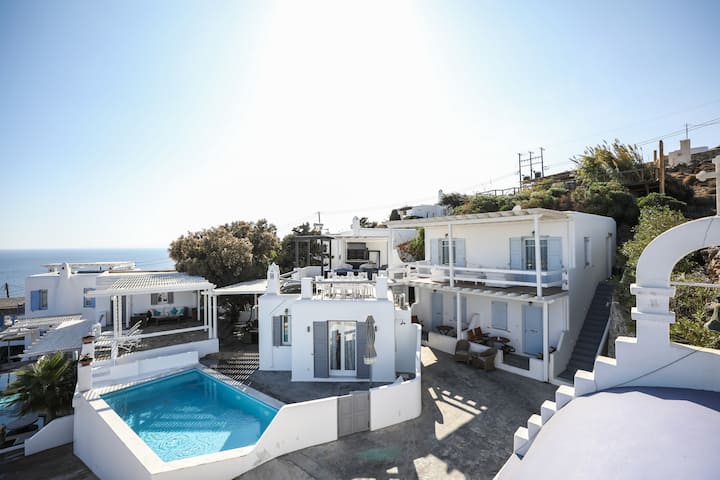 Panoramic Villa Plus Studios - Mikonos