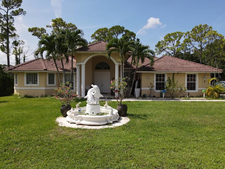 Beautifully  House. - Lion Country Safari, Loxahatchee