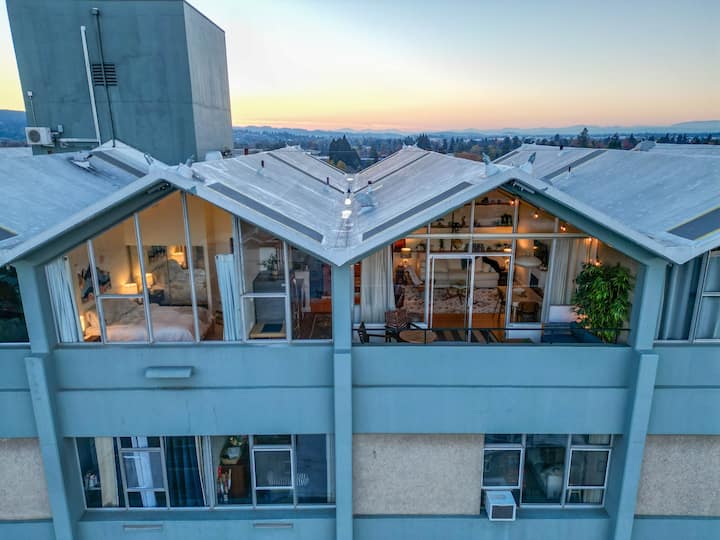 Luxury Sunrise - Eugene