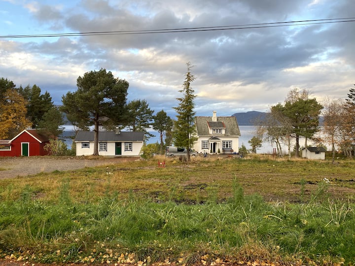 The Creative Annex: Cozy, Small Farm By The Sea - Vestnes