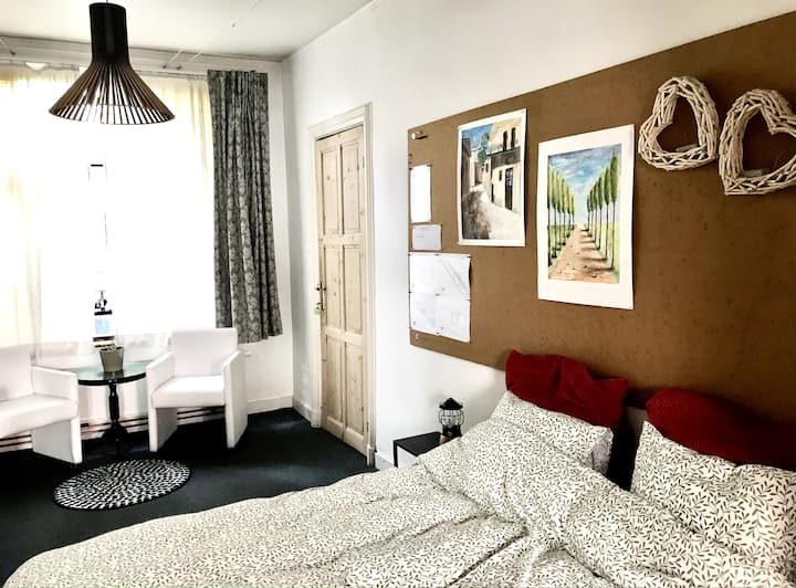 Appartement Spacieux & Authentique Au Centre-ville - Bruges