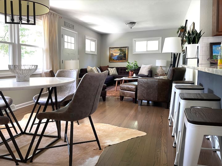 The Pastor's Art House - Holland, OH